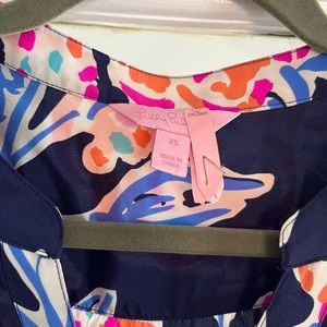 Lilly Pulitzer | Tops | Lilly Pulitzer Top Xs Navy Floral Alexandra ...